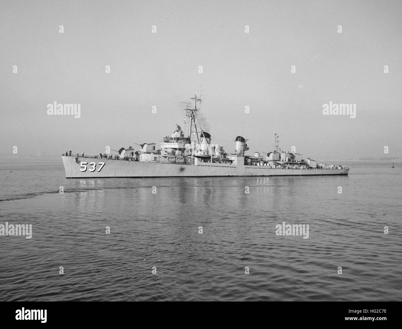 Uss the sullivans dd 537 hi-res stock photography and images - Alamy