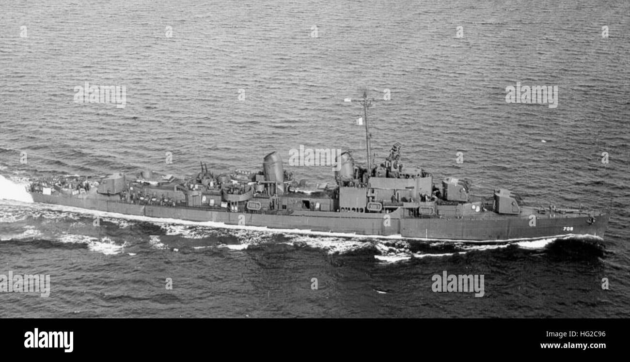 USS Harlan R. Dickson (DD-708) underway in 1945 Stock Photo - Alamy
