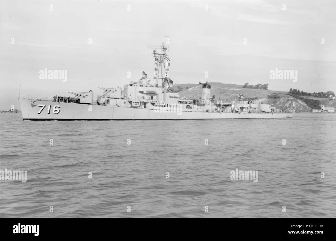USS Wiltsie (DD-716), an Allen M. Sumner-class destroyer, is underway ...