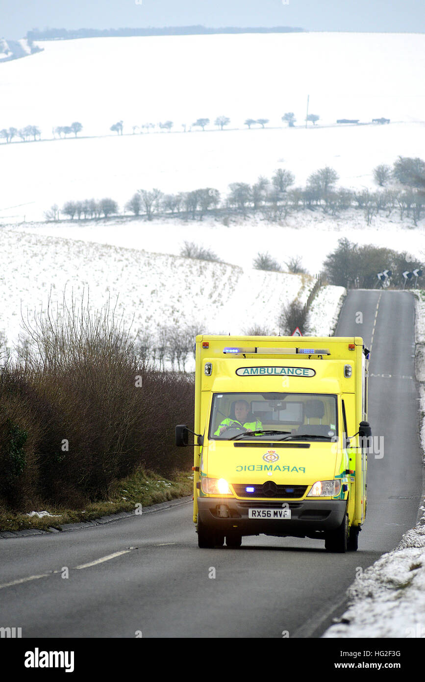 British paramedic (ambulance) hi-res stock photography and images - Alamy