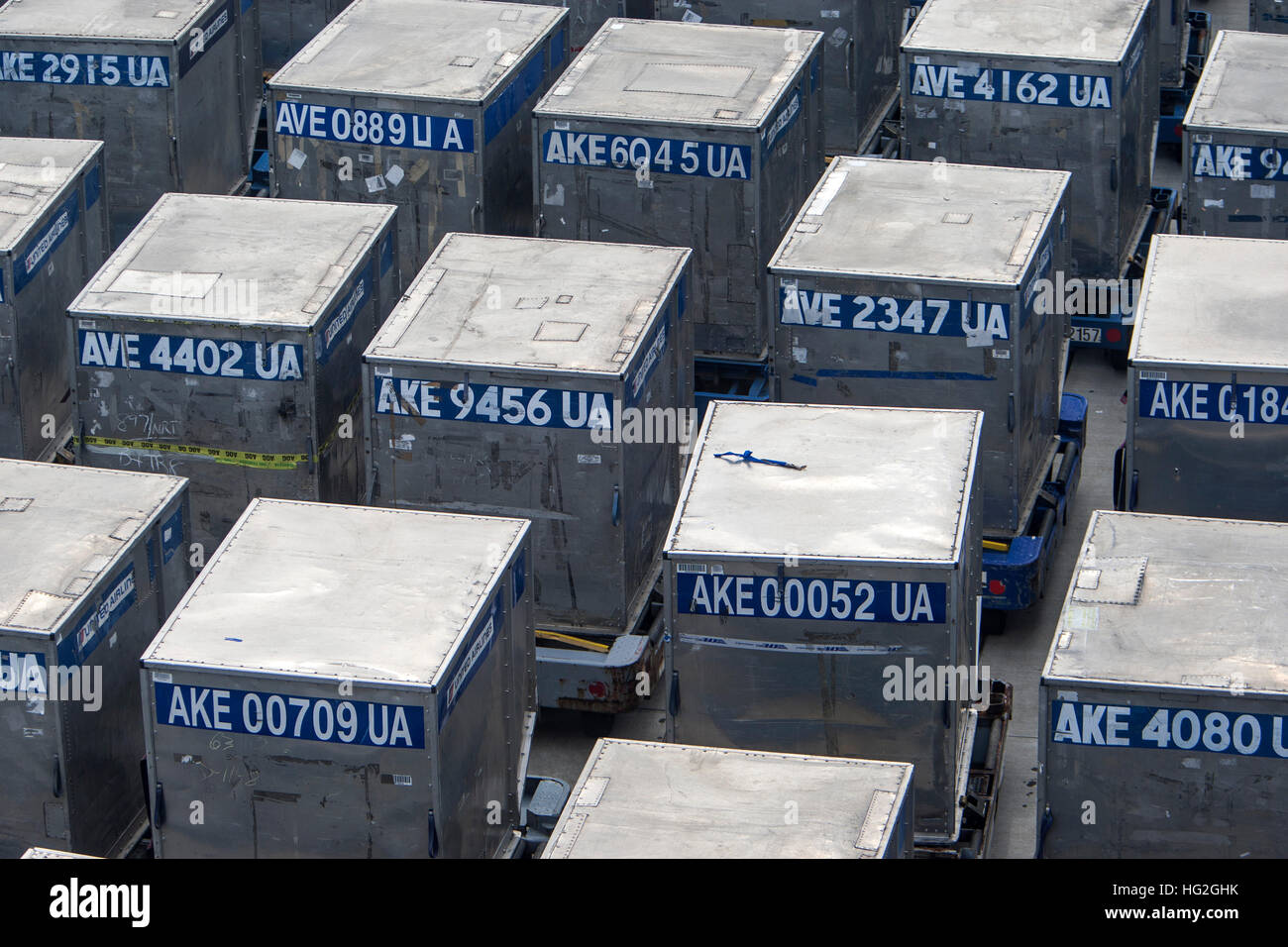 Air cargo uld container hi-res stock photography and images - Alamy