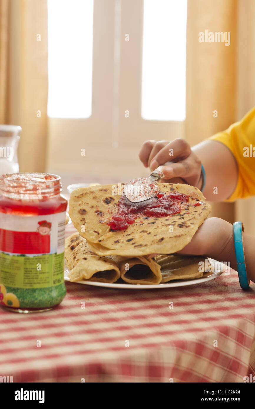 Indian paratha hi-res stock photography and images - Alamy