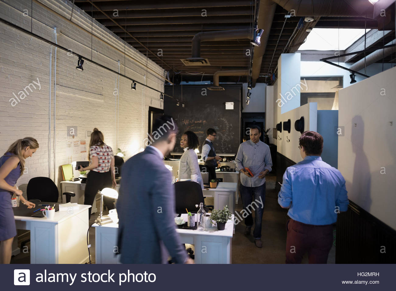 Office open plan busy hi-res stock photography and images - Alamy