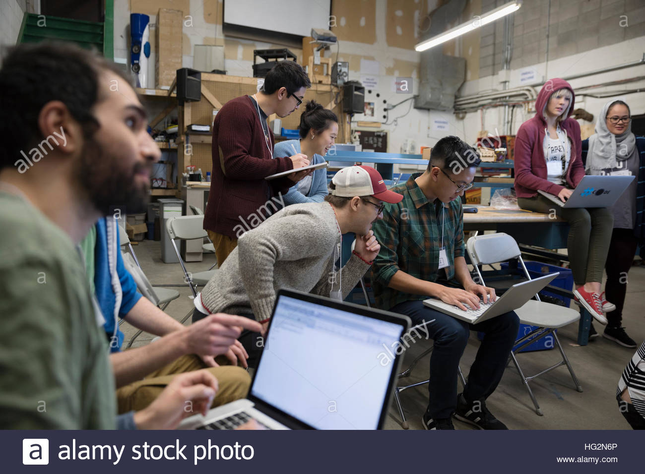 Pitching ideas hi-res stock photography and images - Alamy