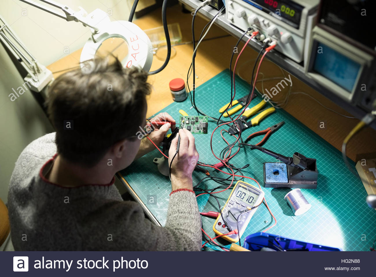 Electronics engineer hi-res stock photography and images - Alamy