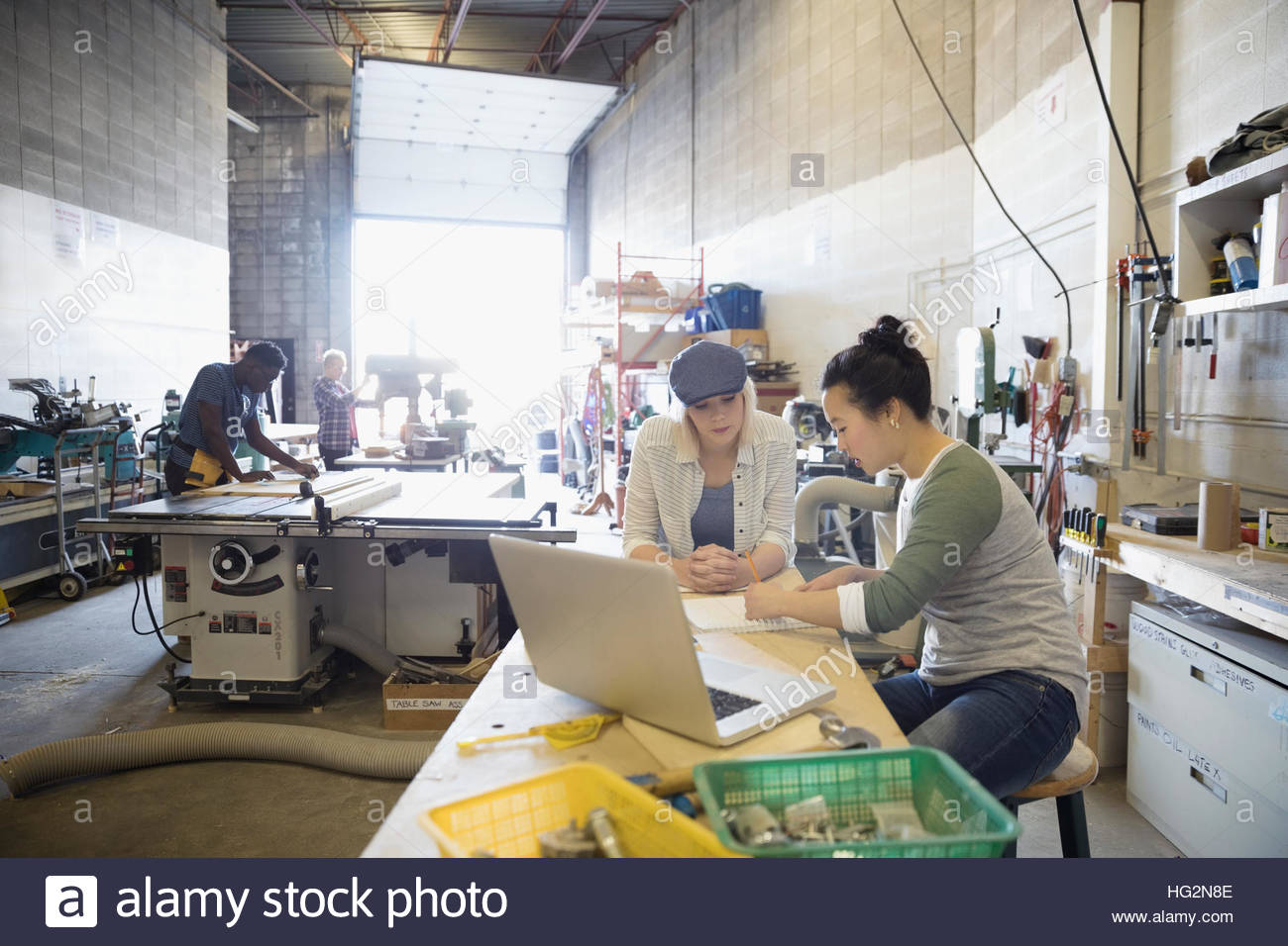 Woman engineering design hi-res stock photography and images - Alamy