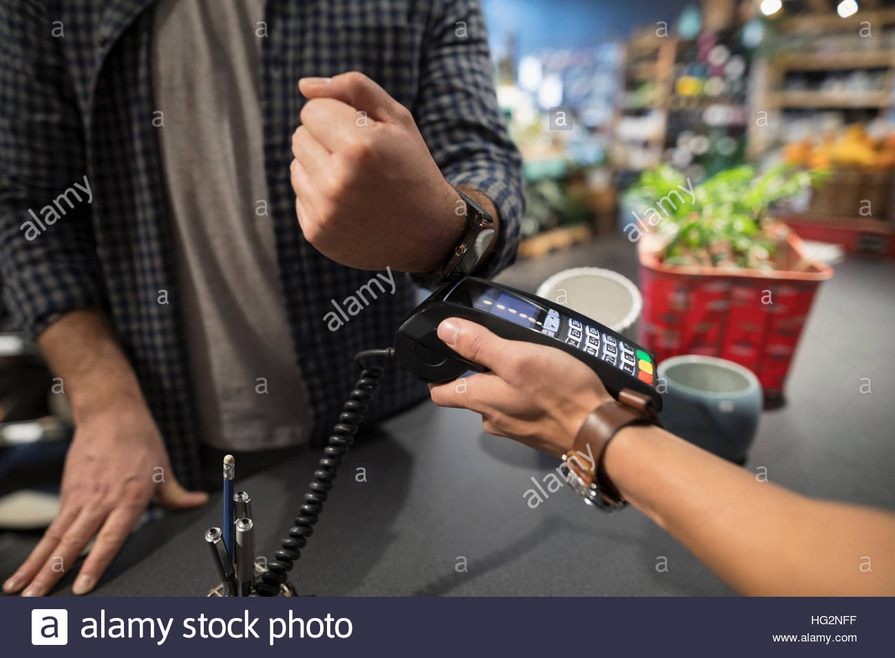 Man cashier convenience store hi-res stock photography and images - Alamy