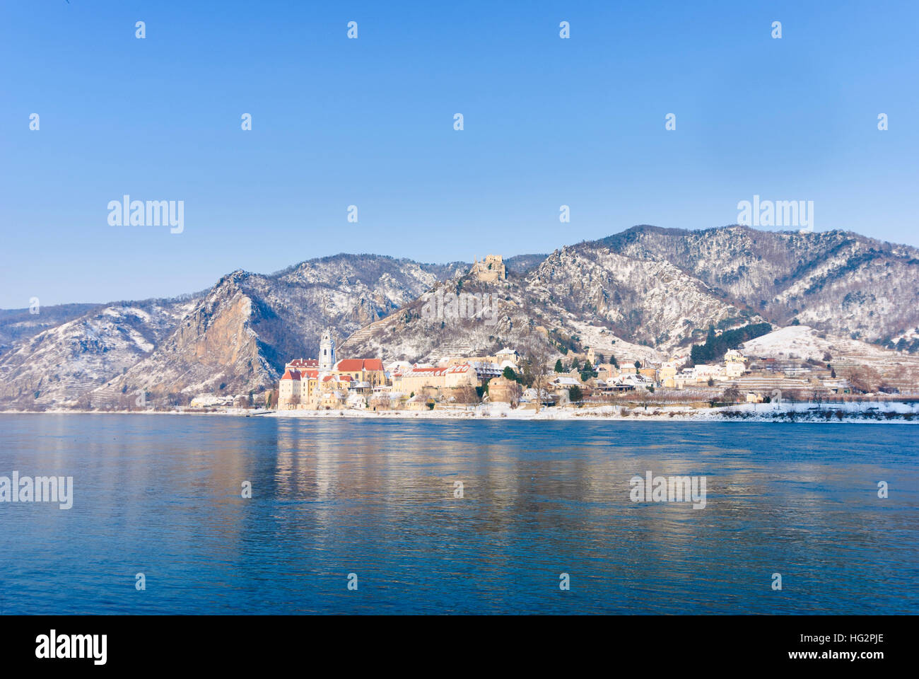 Dürnstein: castle ruin of Dürnstein and former chancery on the Danube ...