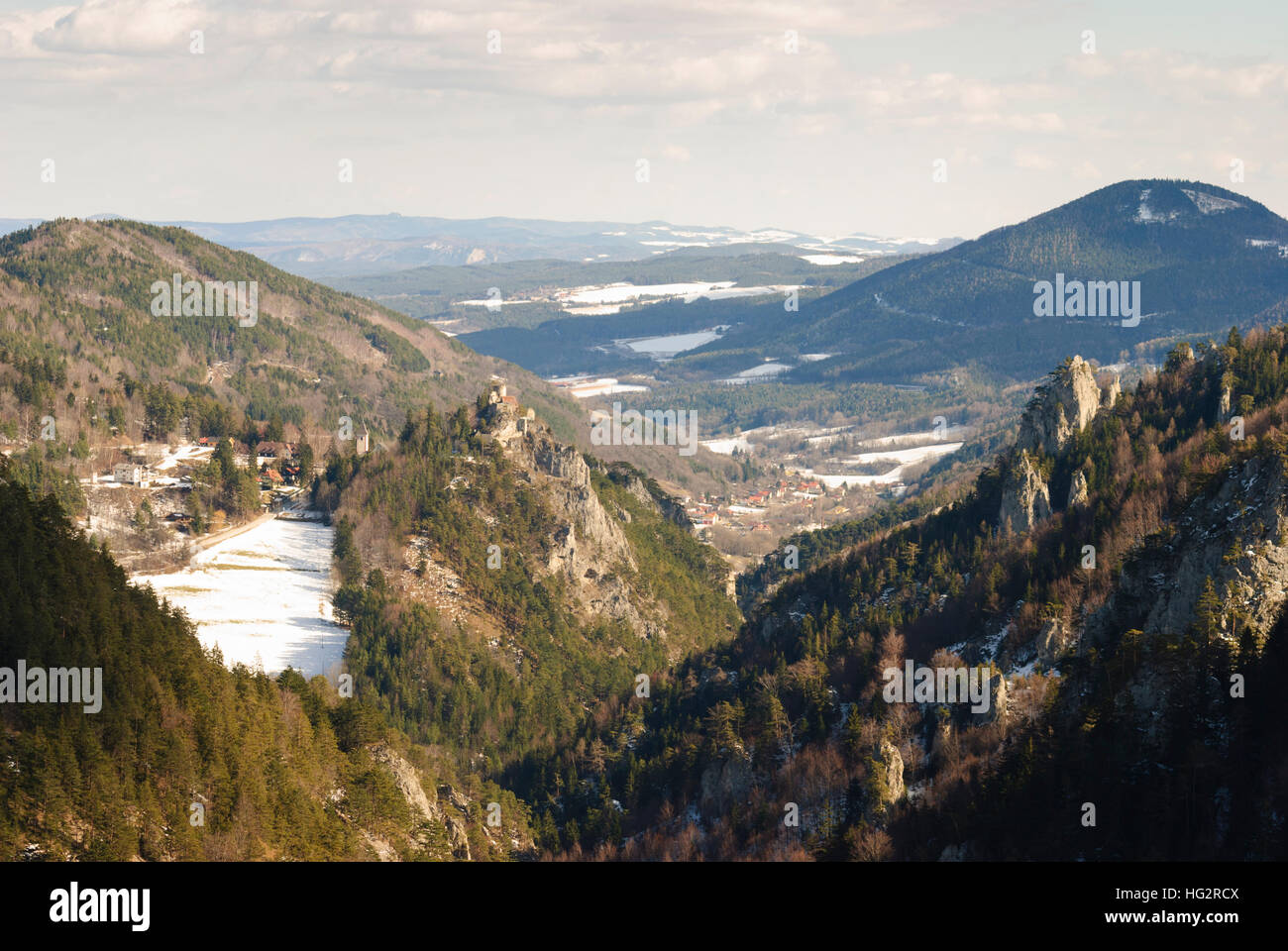 Breitenstein: View from the Weinzettlwand to Klamm and the Klamm Castle ...