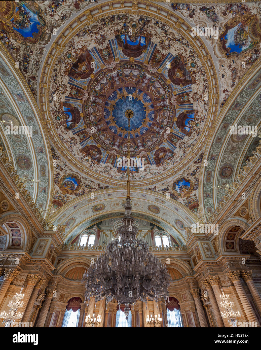 Dolmabahçe palace interior hi-res stock photography and images - Alamy