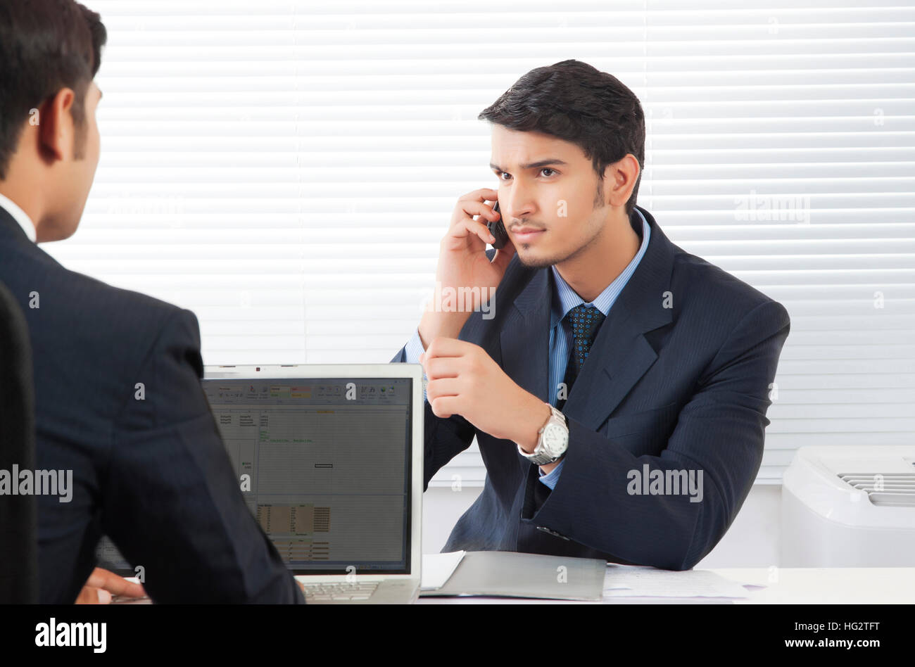 Talking to customer market hi-res stock photography and images - Alamy