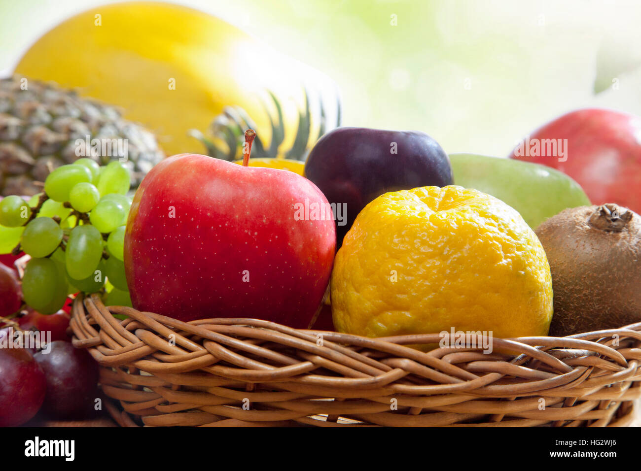 Fruit gift basket hi-res stock photography and images - Alamy