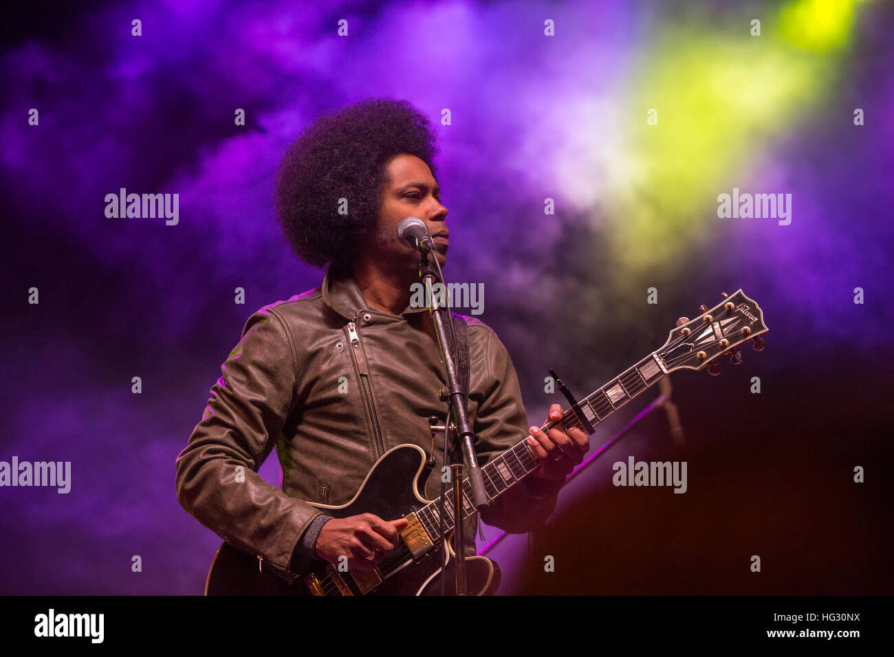 Alex Cuba playing guitar at Canada's 150 Year birthday -Victoria ...