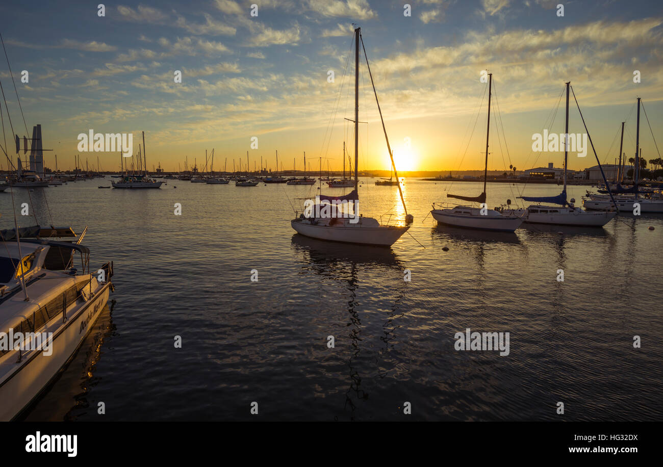 Harbor sunset hi-res stock photography and images - Alamy