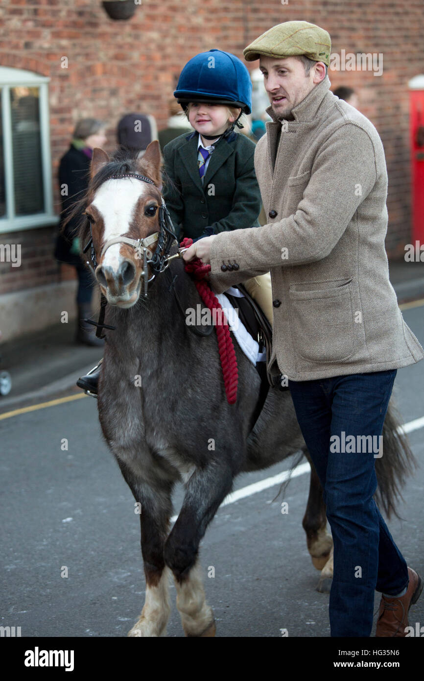 Atherstone Hunt riding along Station Street in Market Bosworth taking ...