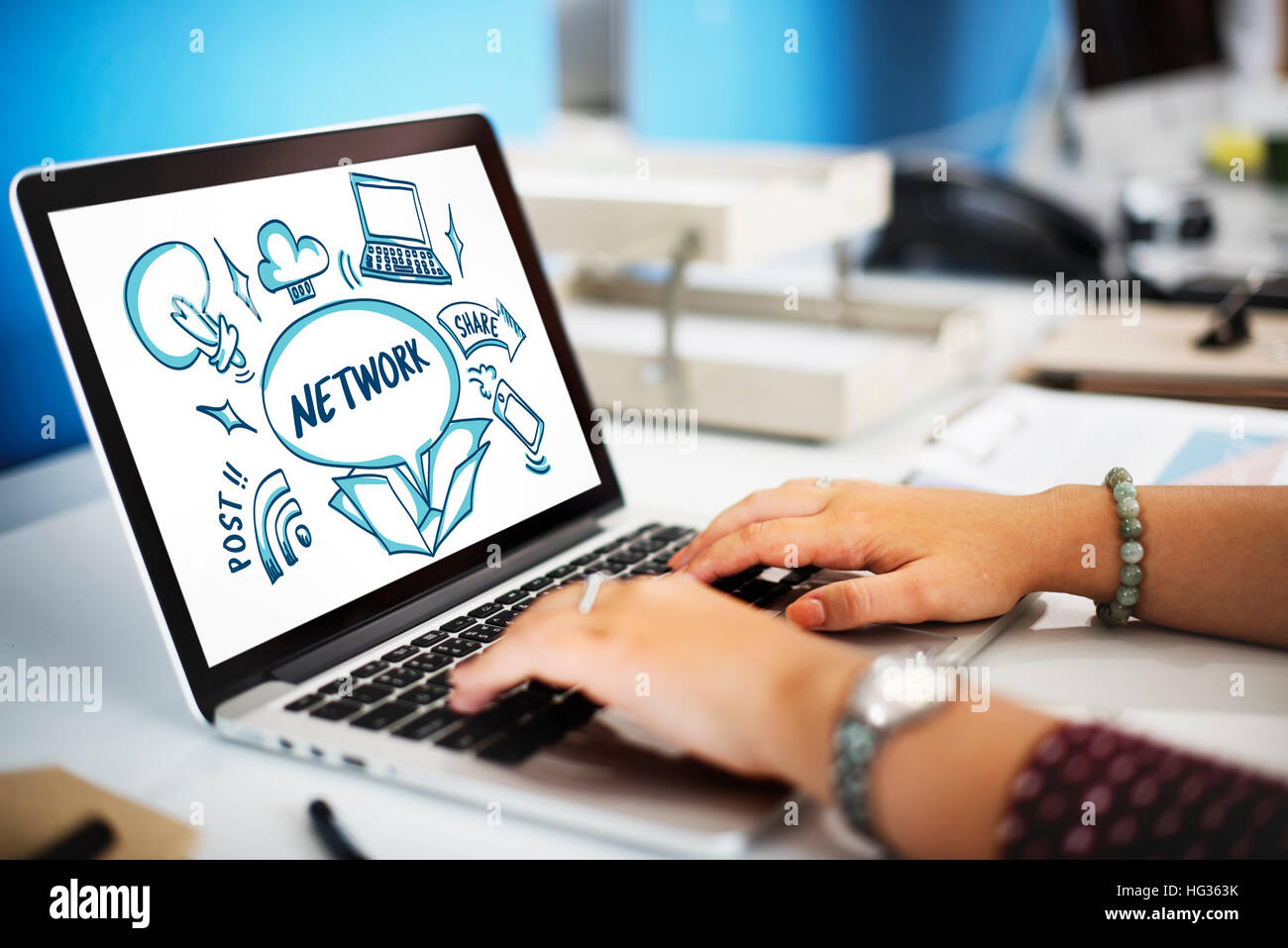 Network Connection Ideas Outside Box Sketch Concept Stock Photo - Alamy