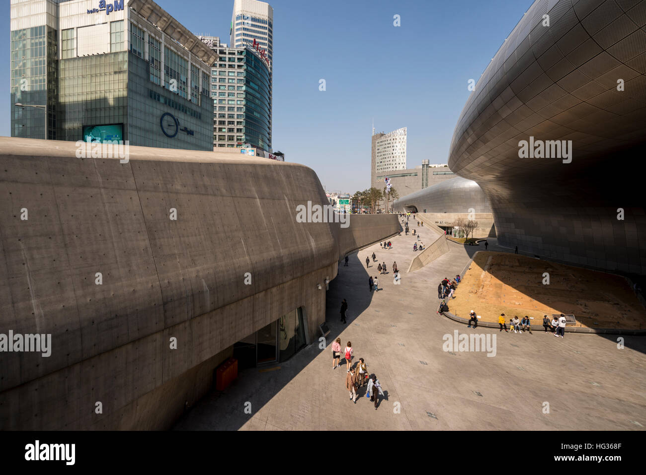 Dongdaemun Design Plaza (DDP) building designed by Zaha Hadid, Seoul ...