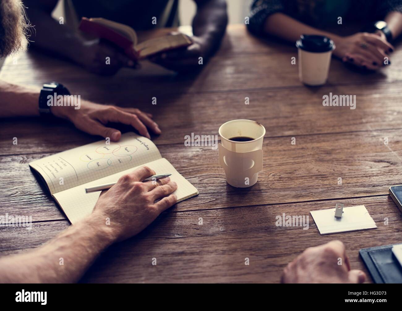 Meeting Table Networking Sharing Concept Stock Photo - Alamy
