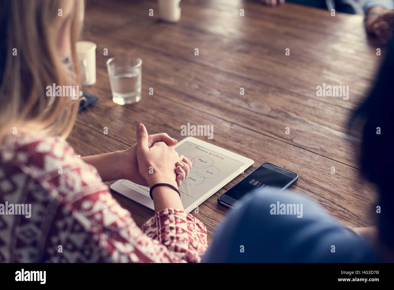 Meeting Table Networking Sharing Concept Stock Photo - Alamy