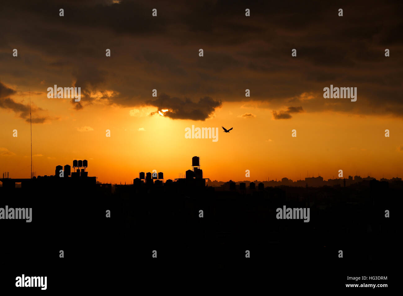 Gaza City, Palestine. 03rd Jan, 2017. A view of a beautiful sun set in ...