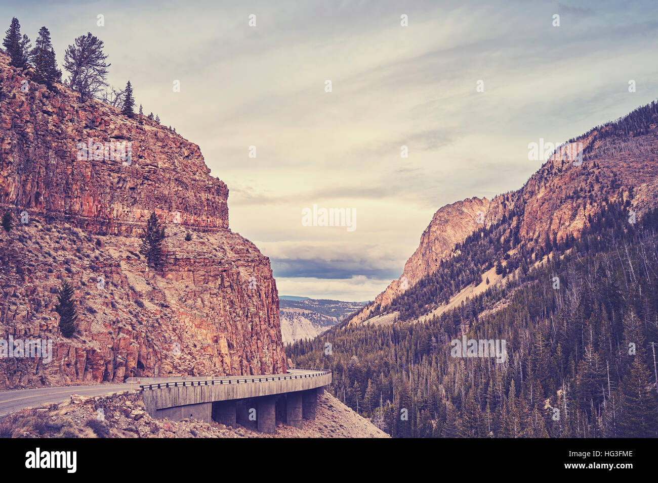 Yellowstone road hi-res stock photography and images - Alamy