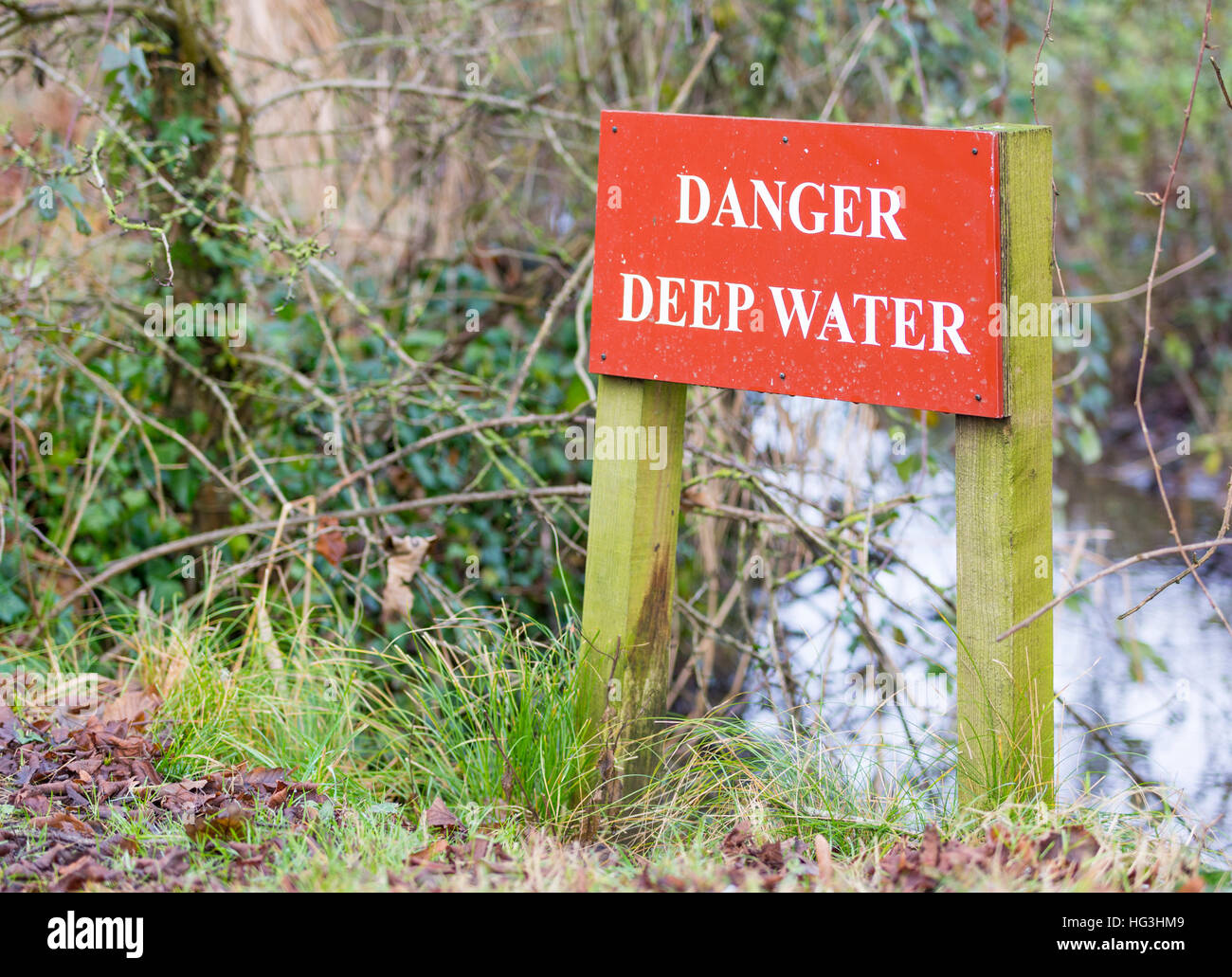 Deep water sign hi-res stock photography and images - Alamy