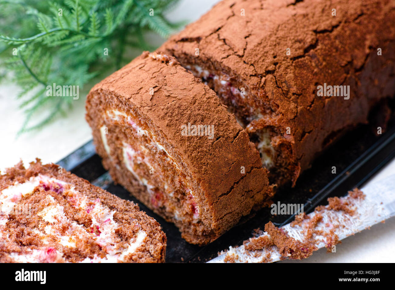 Sponge cake roll hi-res stock photography and images - Alamy