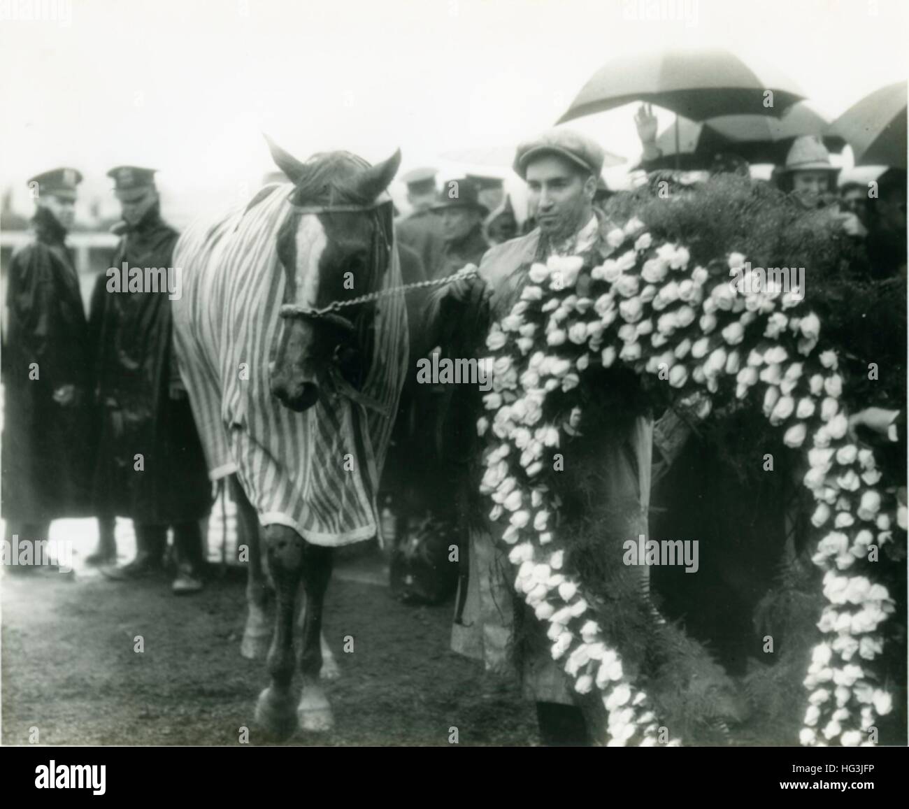 Dauber, winner 1938 Preakness, Robert E Handlen, trainer, William du ...