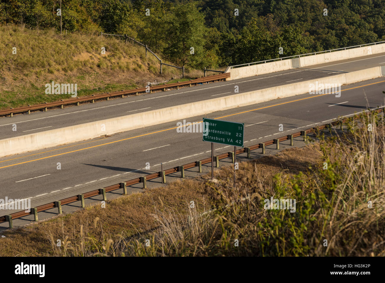 A rural highway in Virginia Stock Photo - Alamy