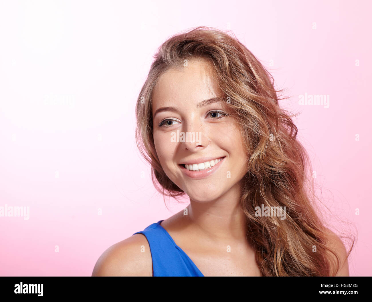 Portrait of a pretty student girl Stock Photo - Alamy