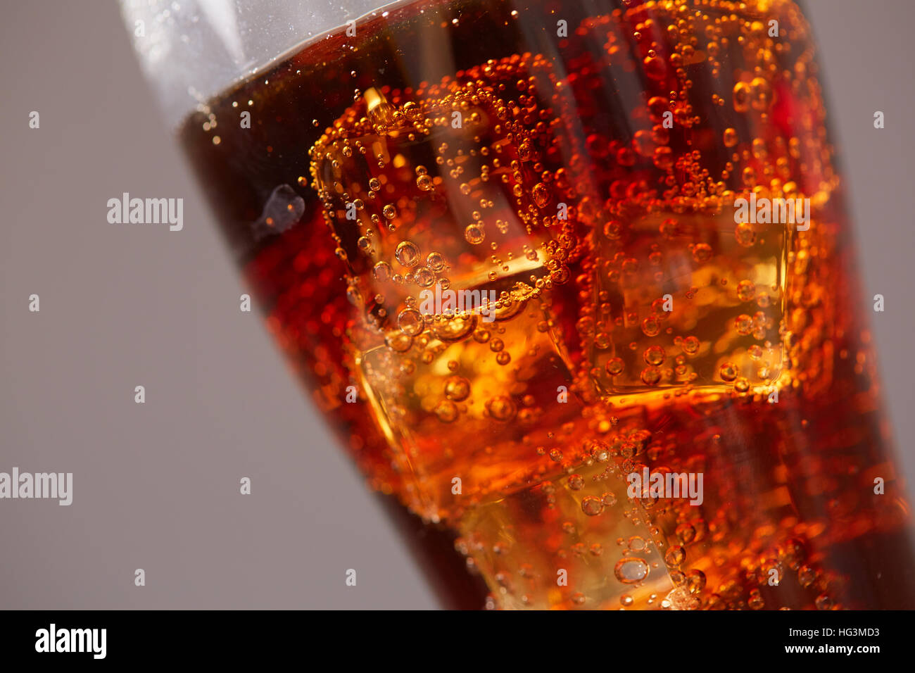 cola with ice closeup Stock Photo - Alamy