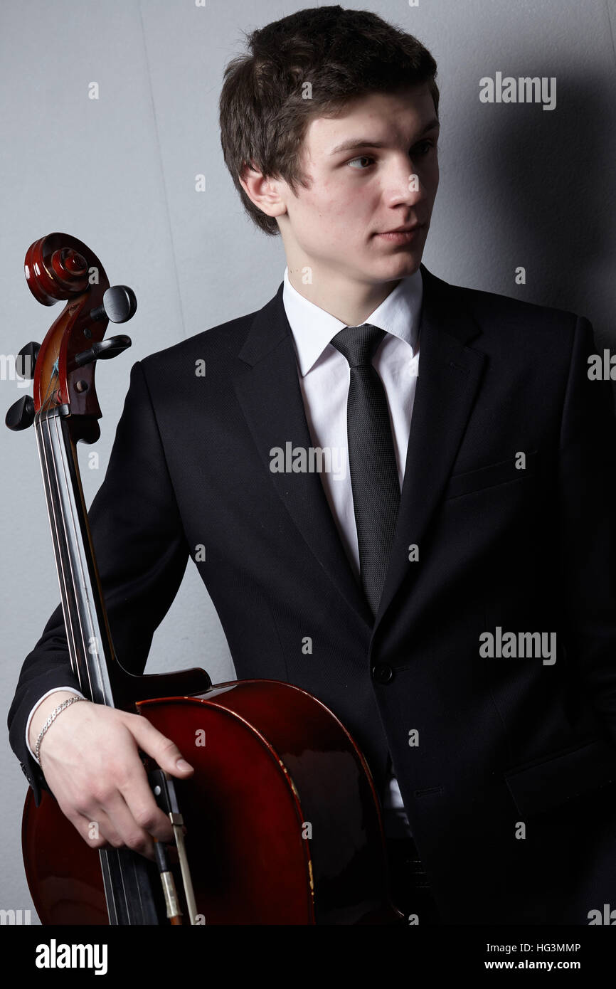 playing the cello closeup Stock Photo - Alamy