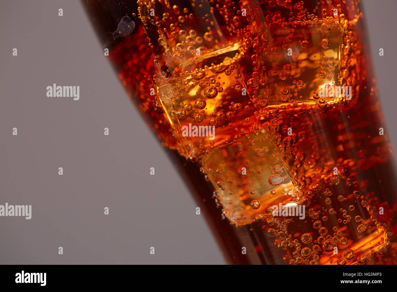 cola with ice closeup Stock Photo - Alamy
