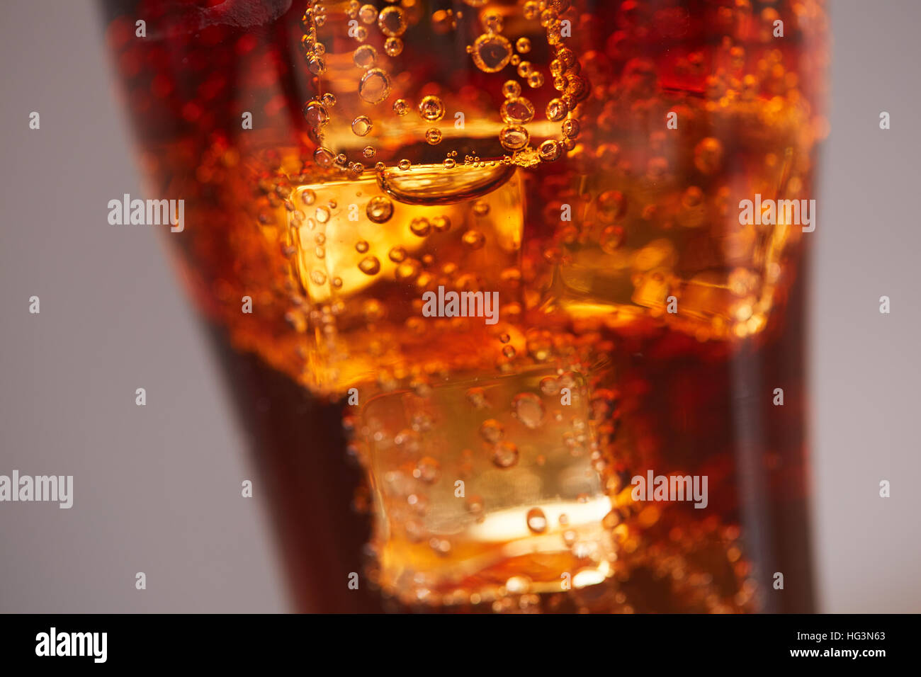 cola with ice closeup Stock Photo - Alamy