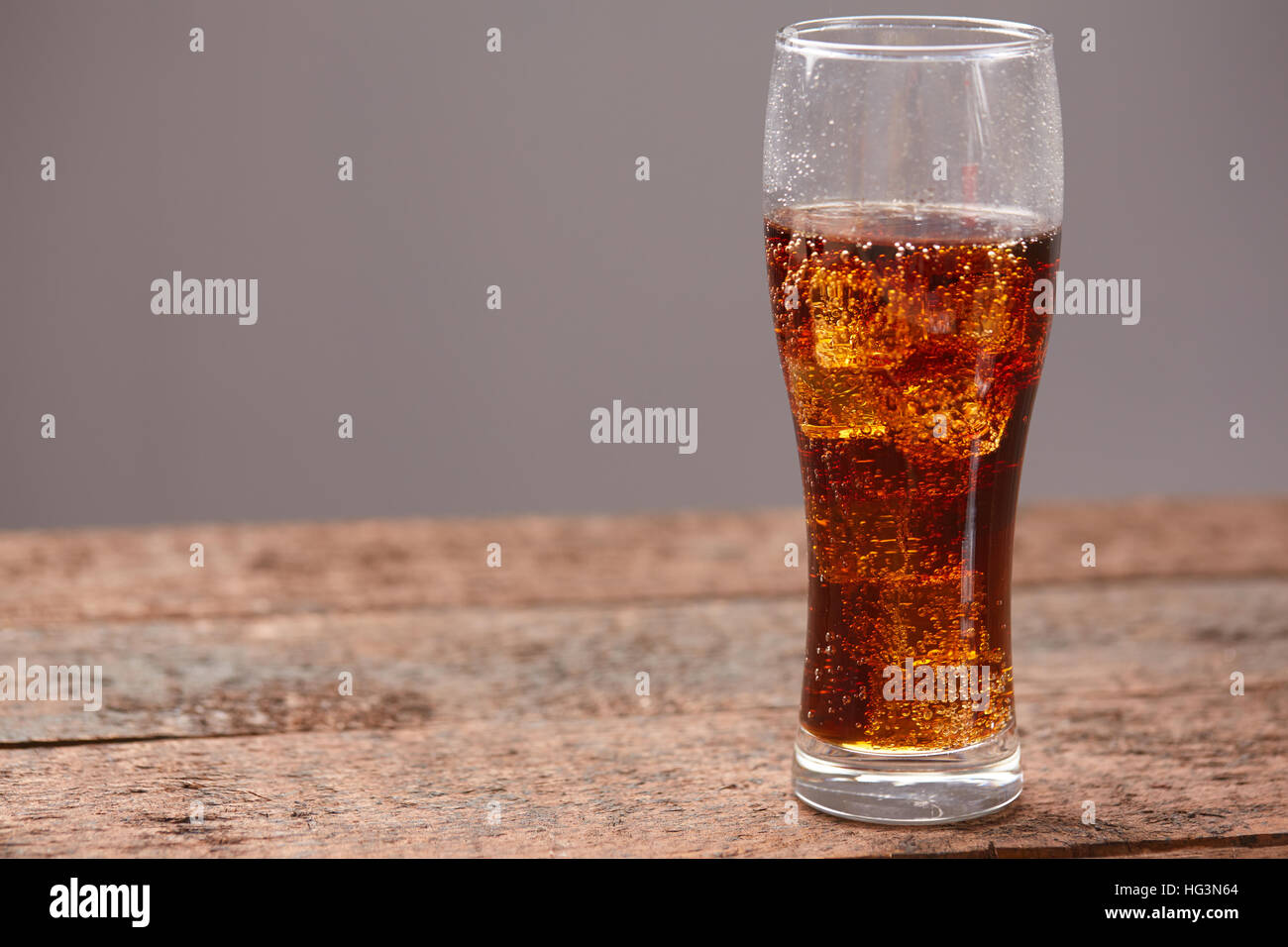 cola with ice closeup Stock Photo - Alamy