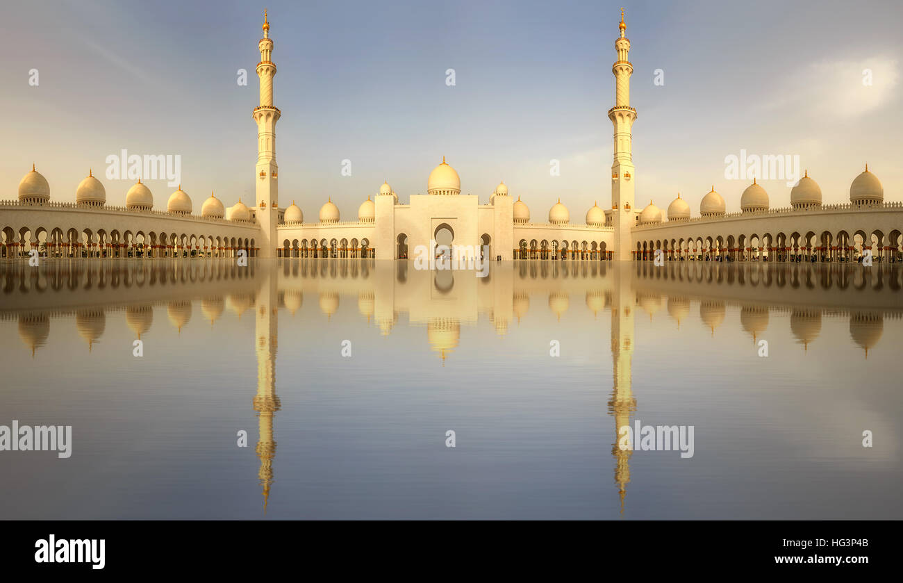 Sheikh Zayed Grand Mosque Stock Photo - Alamy