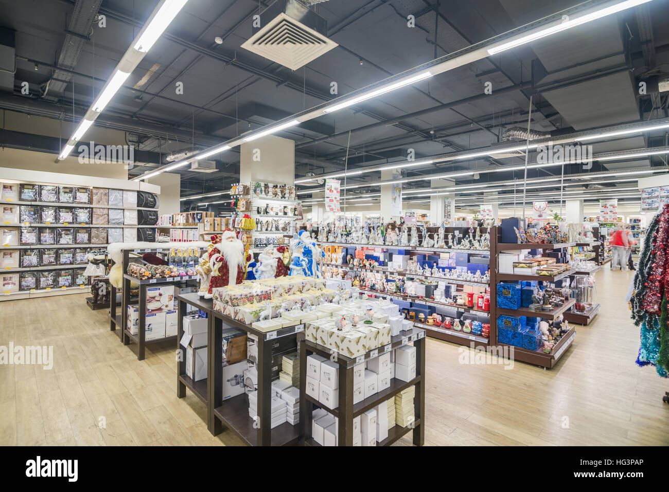 Modern store in shopping mall Stock Photo - Alamy
