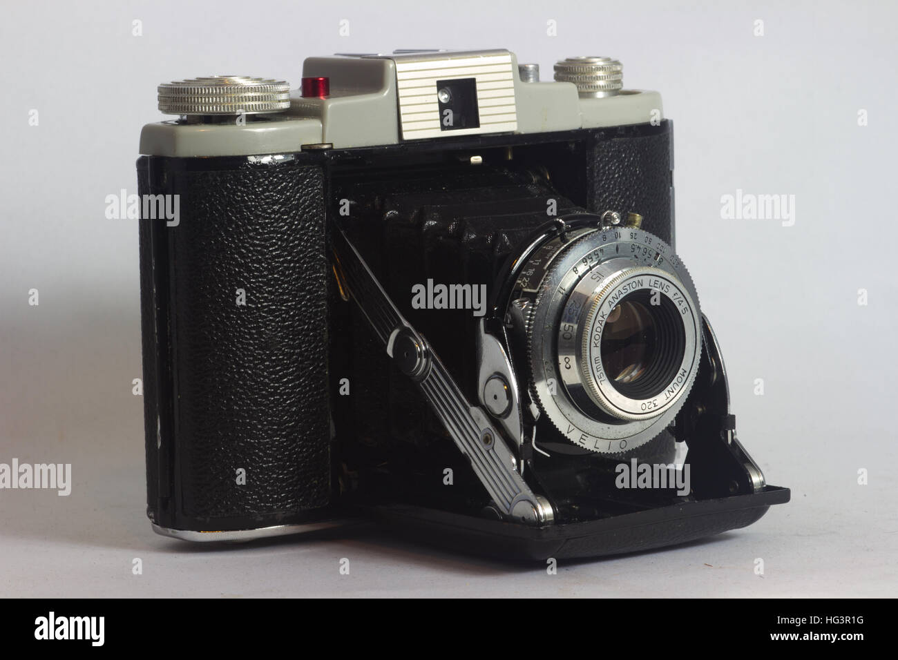 Vintage folding bellows film camera Stock Photo - Alamy