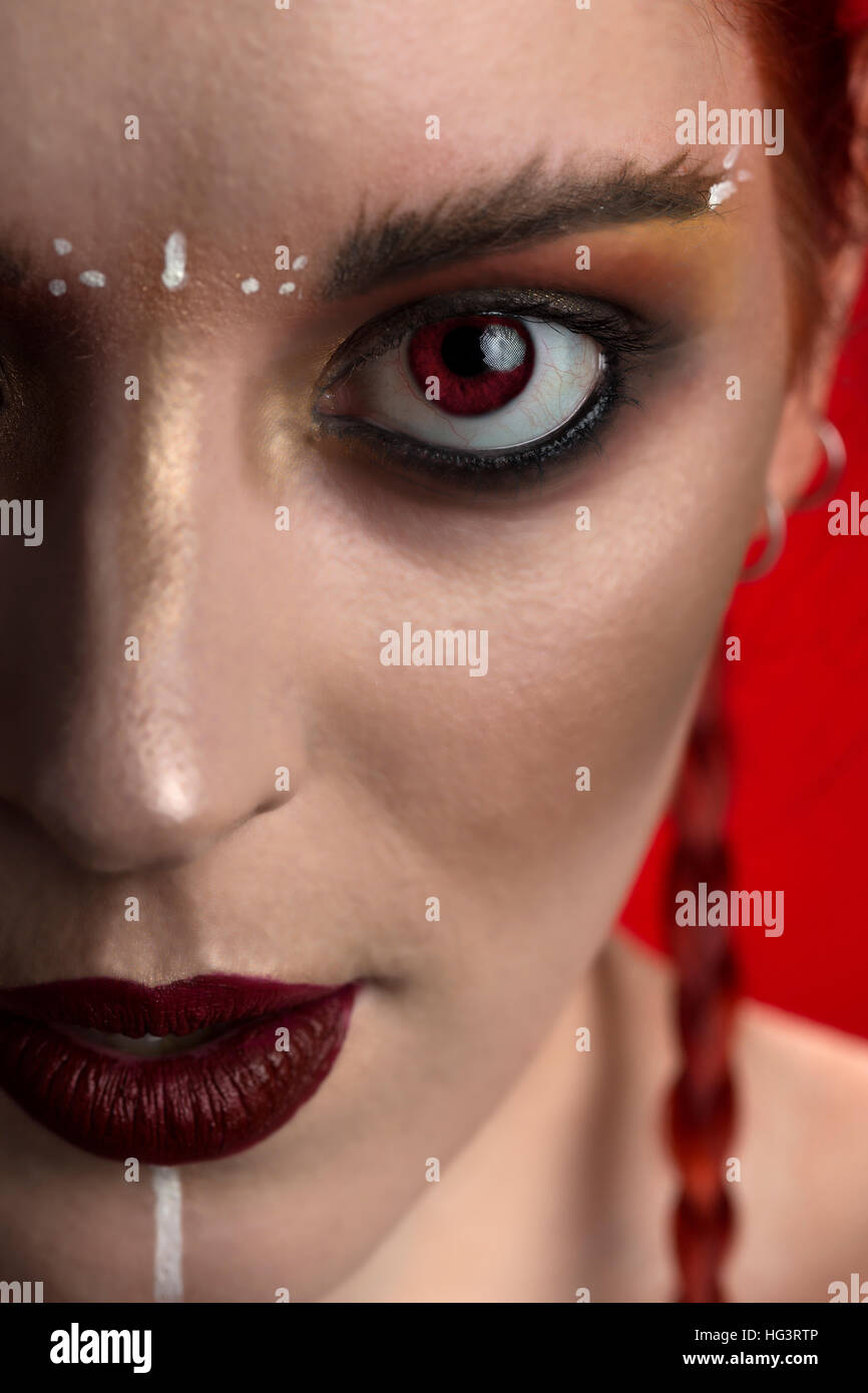 Half native american woman hi-res stock photography and images - Alamy