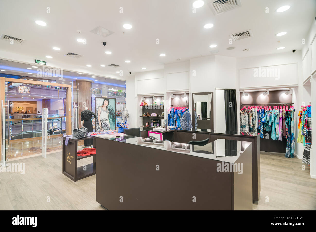 Modern store in shopping mall Stock Photo - Alamy