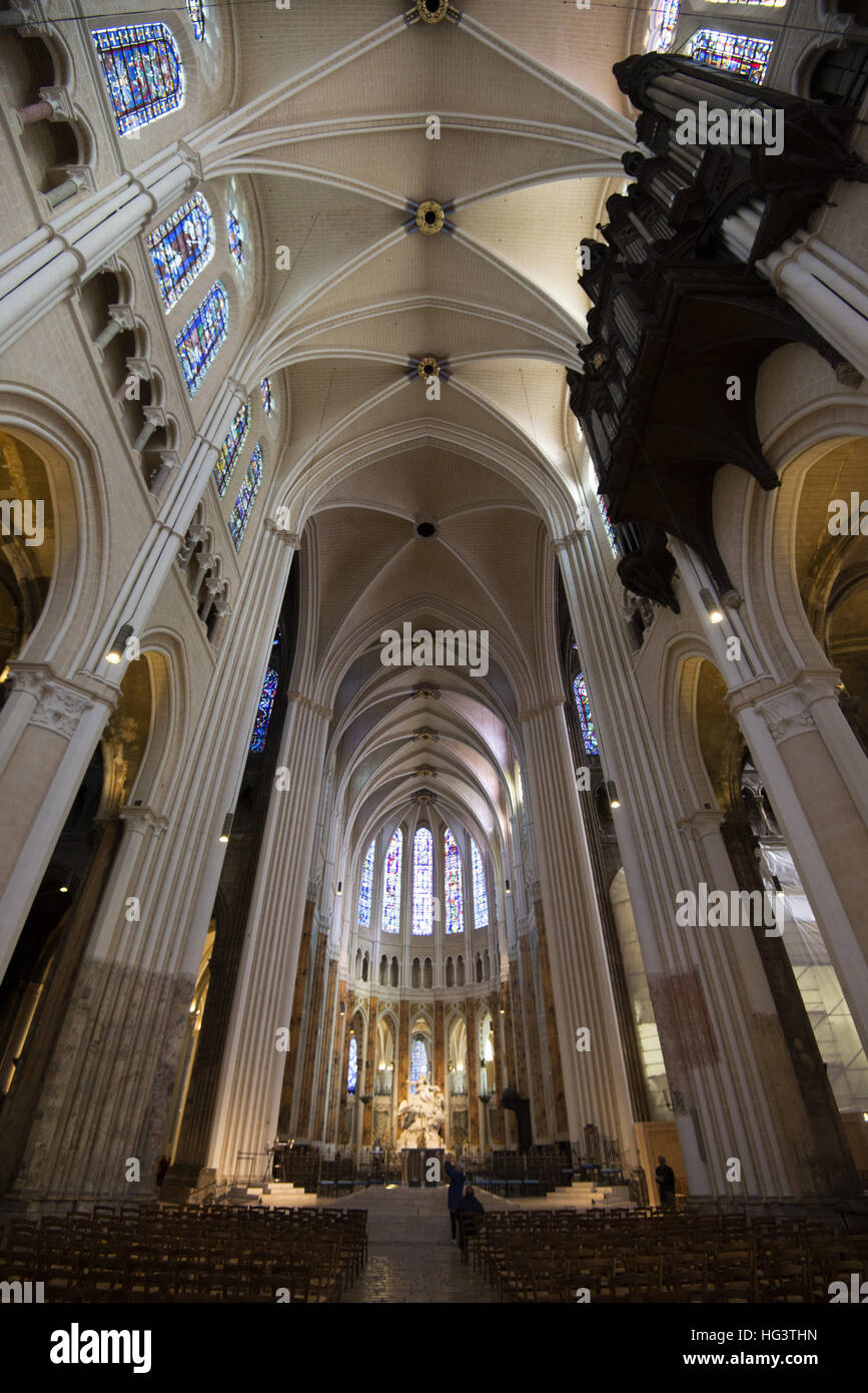 Chartres cathedral , interior / vue interieure de la cathedrale de ...