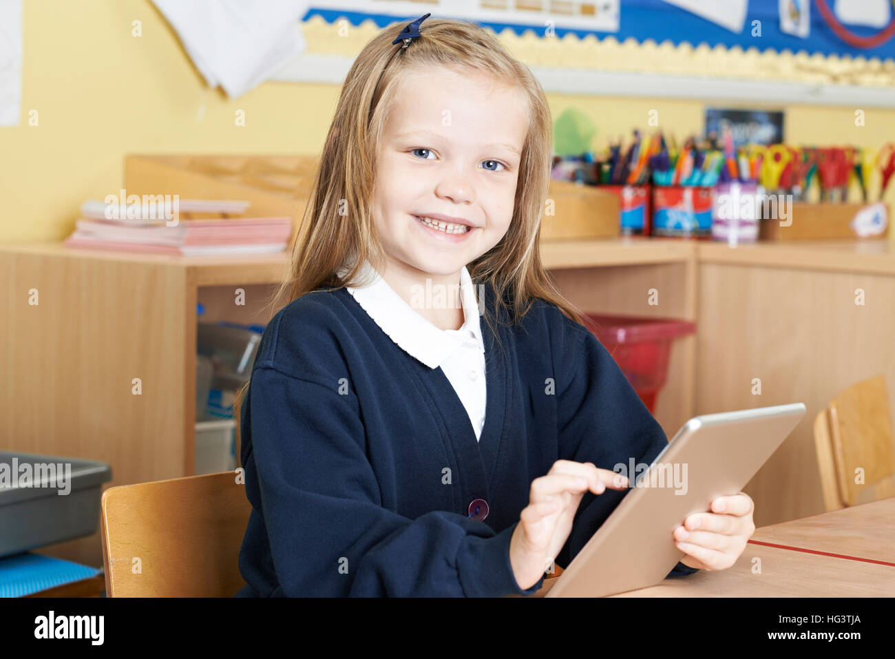 Children computer tablet class hi-res stock photography and images - Alamy