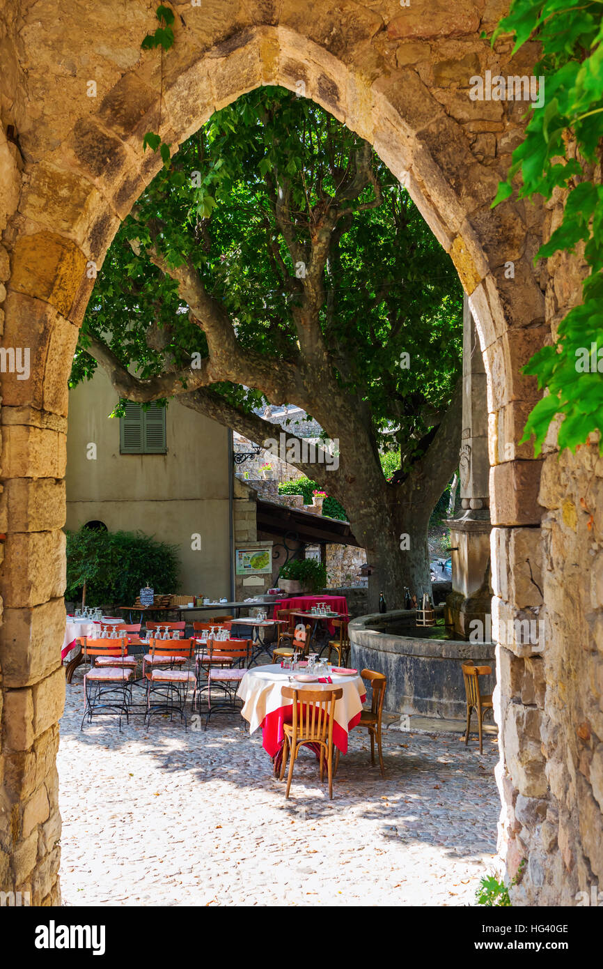 Village seillans provence france hi-res stock photography and images ...