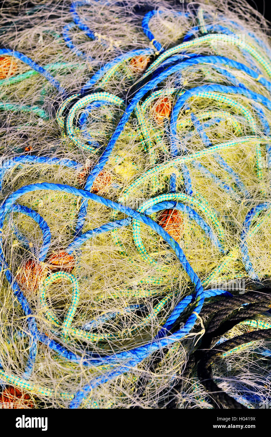 fishing rope and netting Stock Photo - Alamy