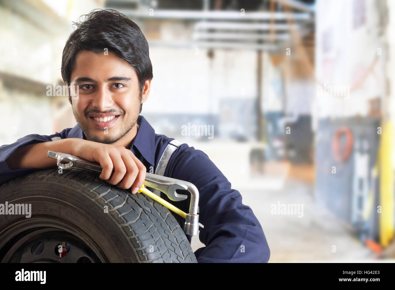 Indian car garage hi-res stock photography and images - Alamy