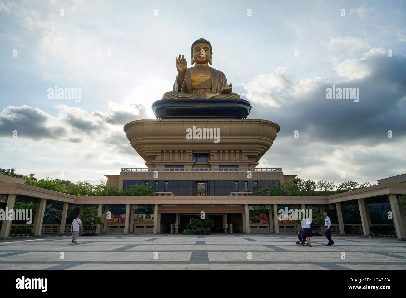 Taiwan: Taiwan's largest buddist monastery Fo-Guang-Shan, located in ...