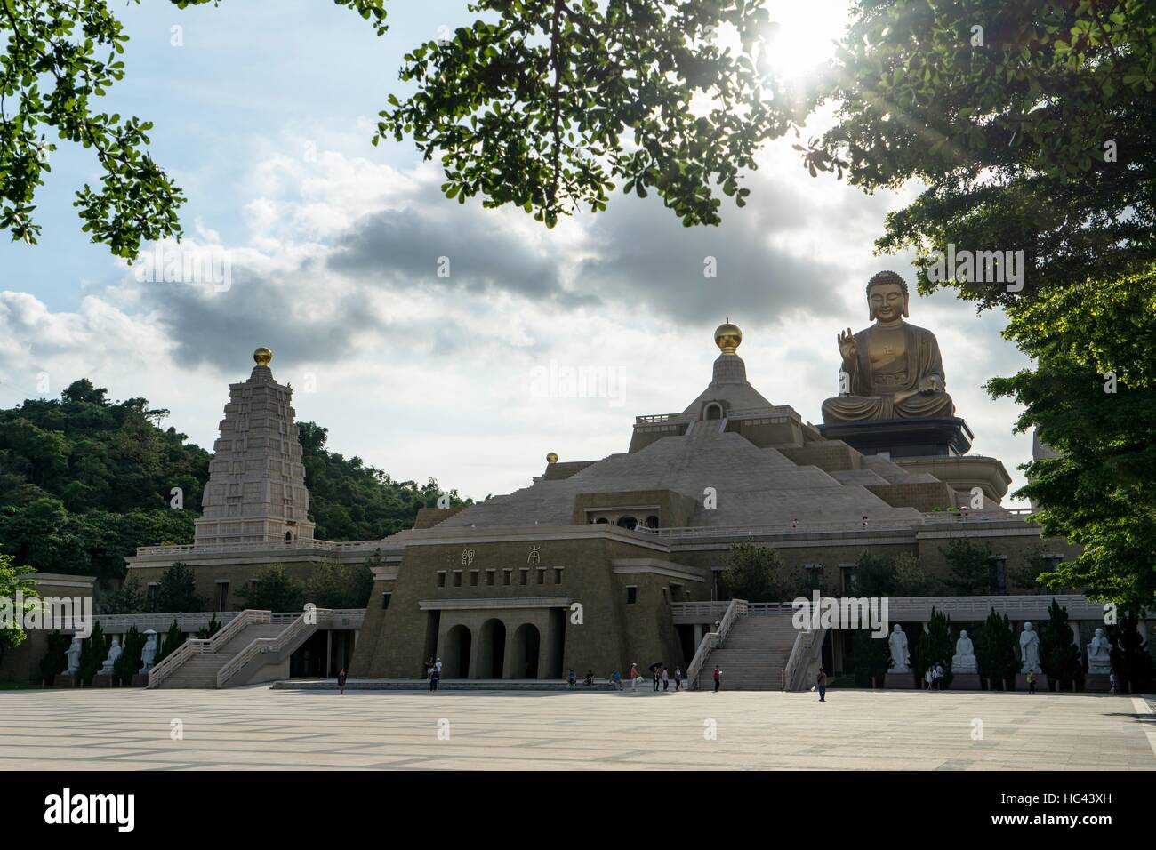 Taiwan: Taiwan's largest buddist monastery Fo-Guang-Shan, located in ...