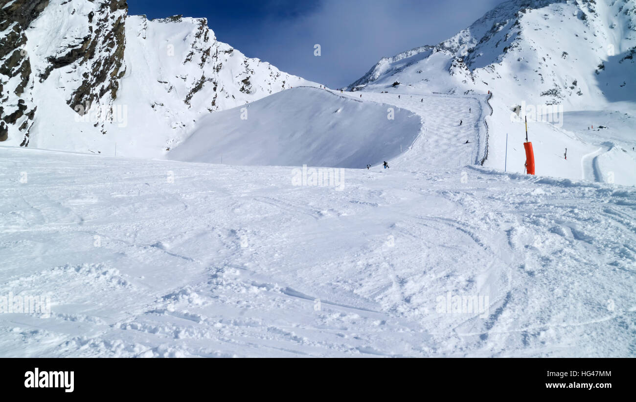 Snow mogul hi-res stock photography and images - Alamy