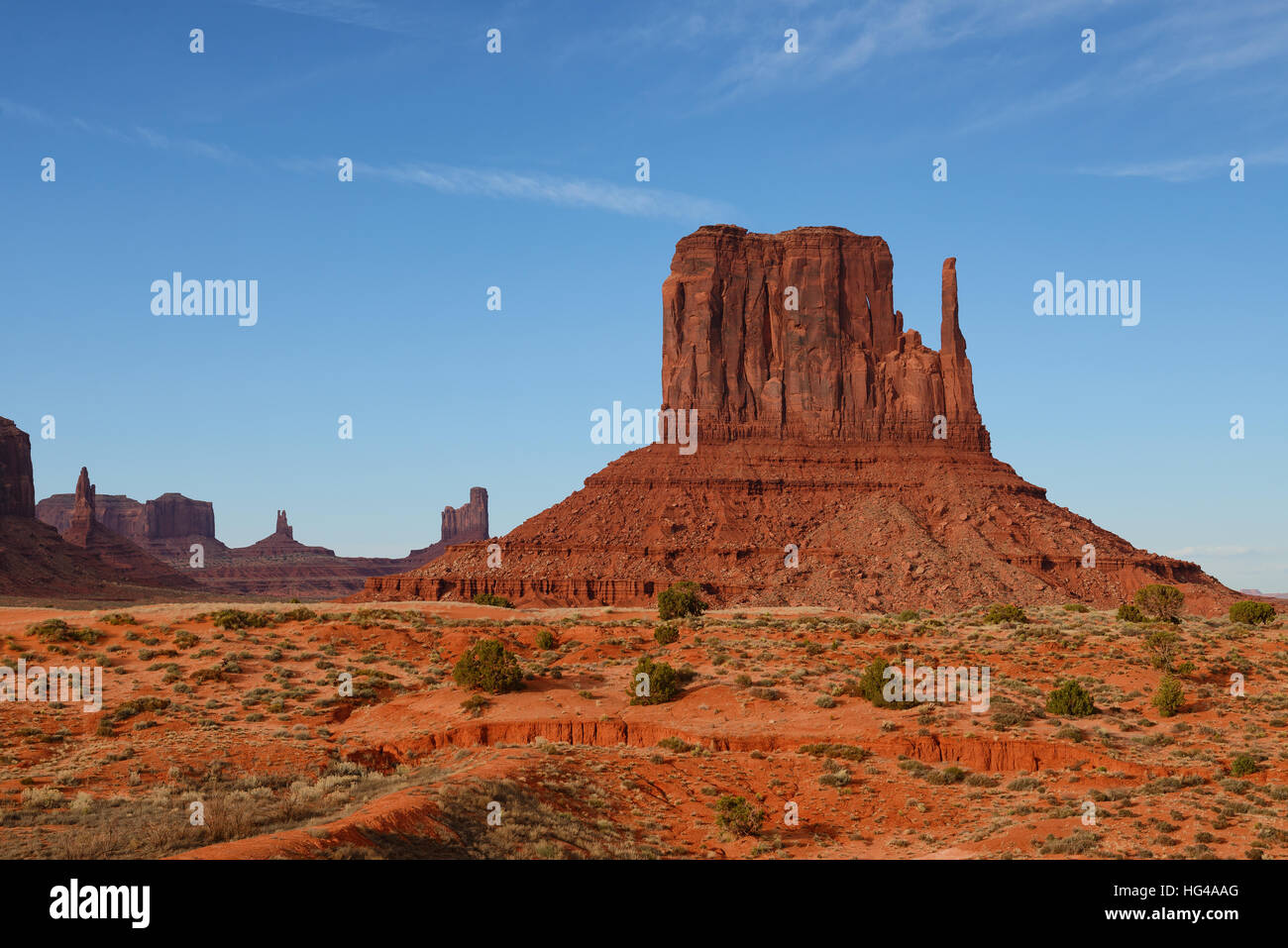 The mittens, Mesa, red rock at Monument Valley, Navajo Tribal Park ...