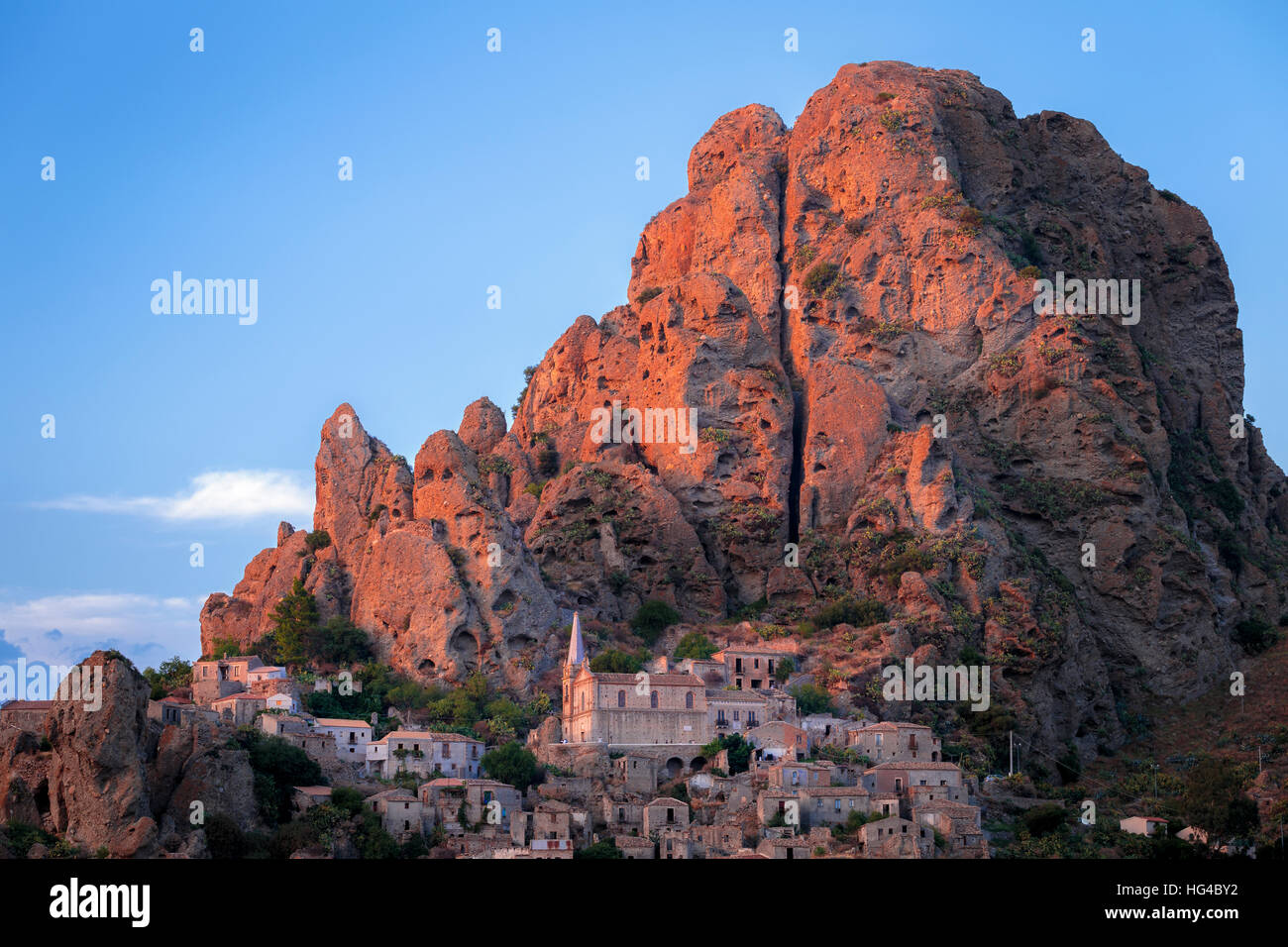 The rock and the ghost town of Pentedattilo, Calabria, Italy Stock ...